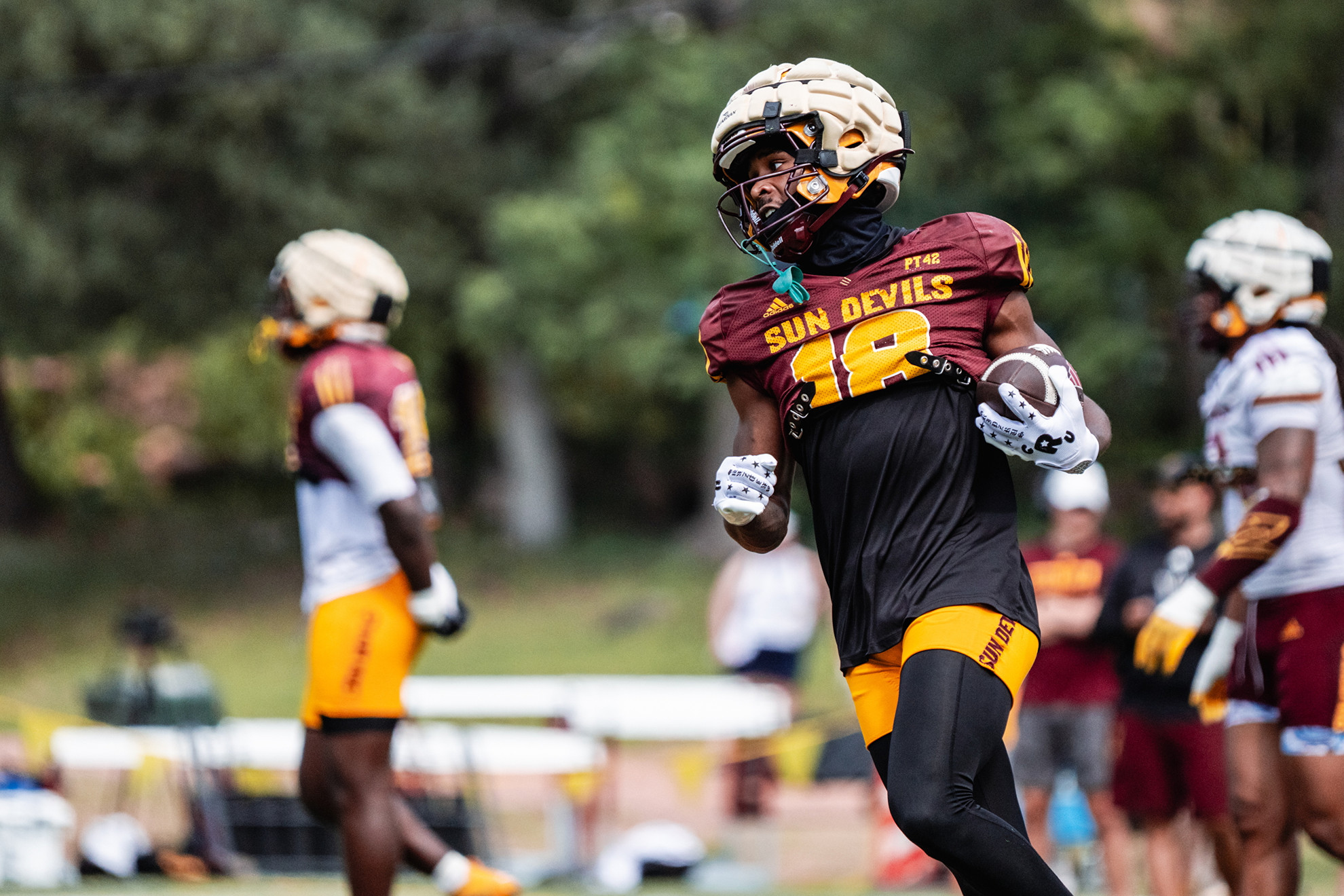Jalen Moss lands on Hornung Award preseason watch list - Sun Devil ...