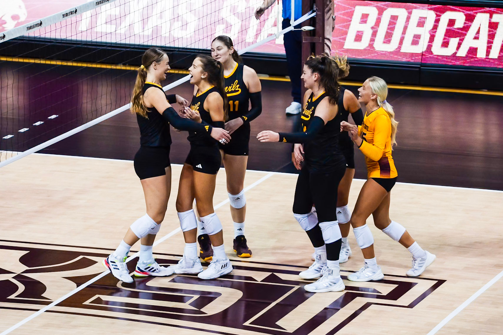 Miller’s career night drives #9 volleyball to five-set win at Texas ...